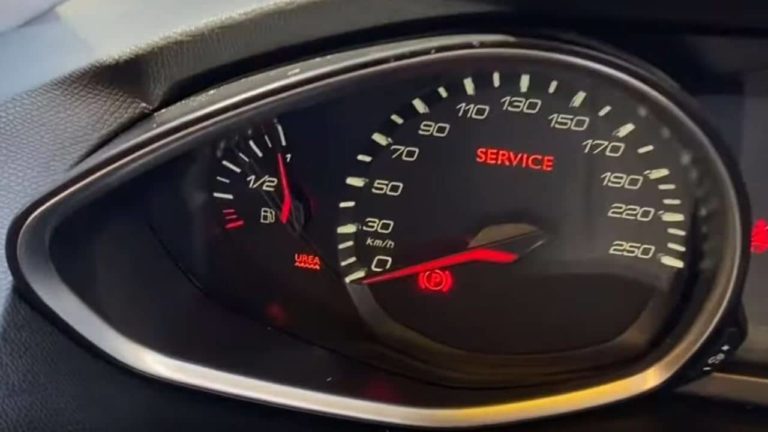 Comprendre le voyant service sur 308 et savoir comment l'enlever