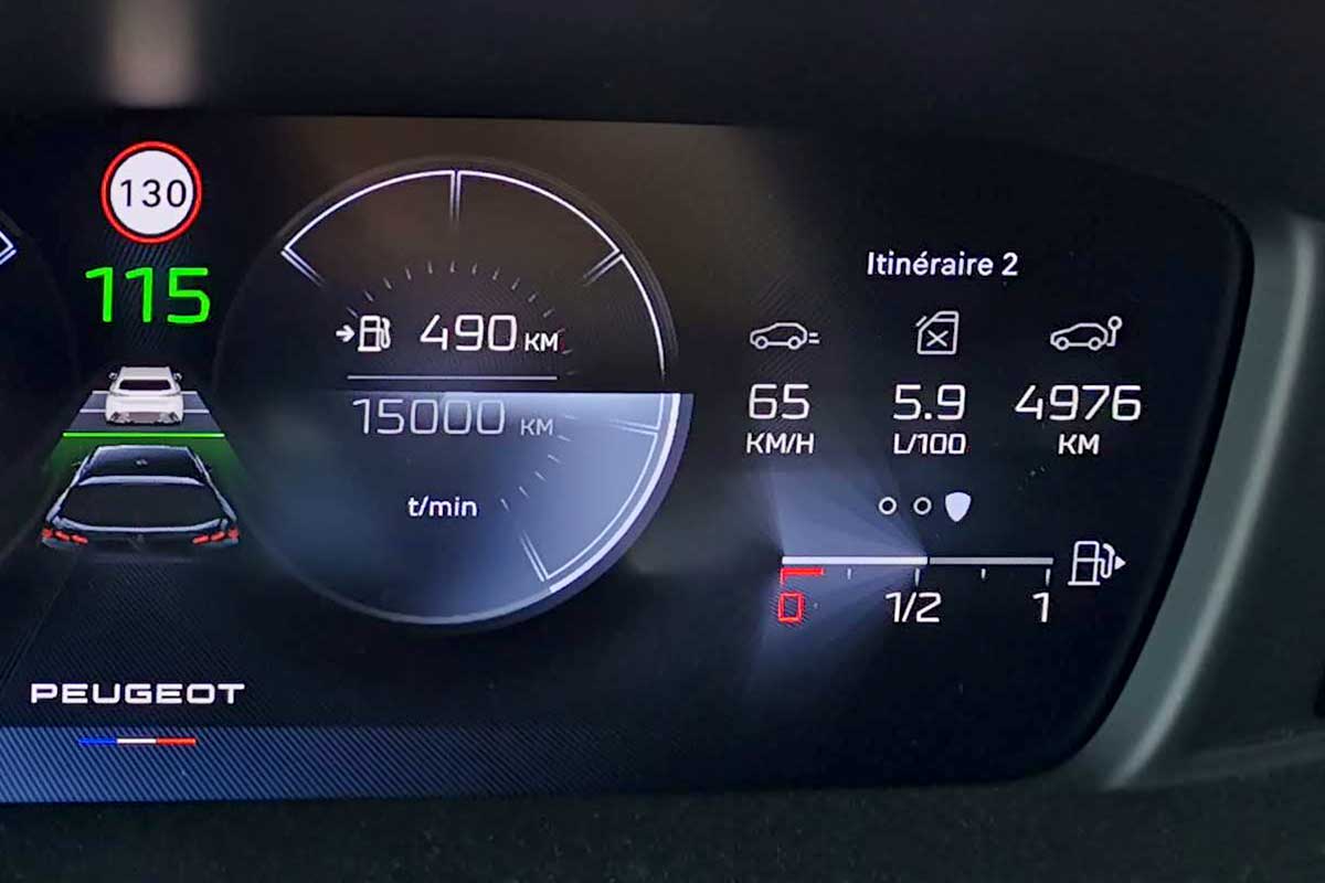 Peugeot i-Cockpit : le tableau de bord numérique personnalisable